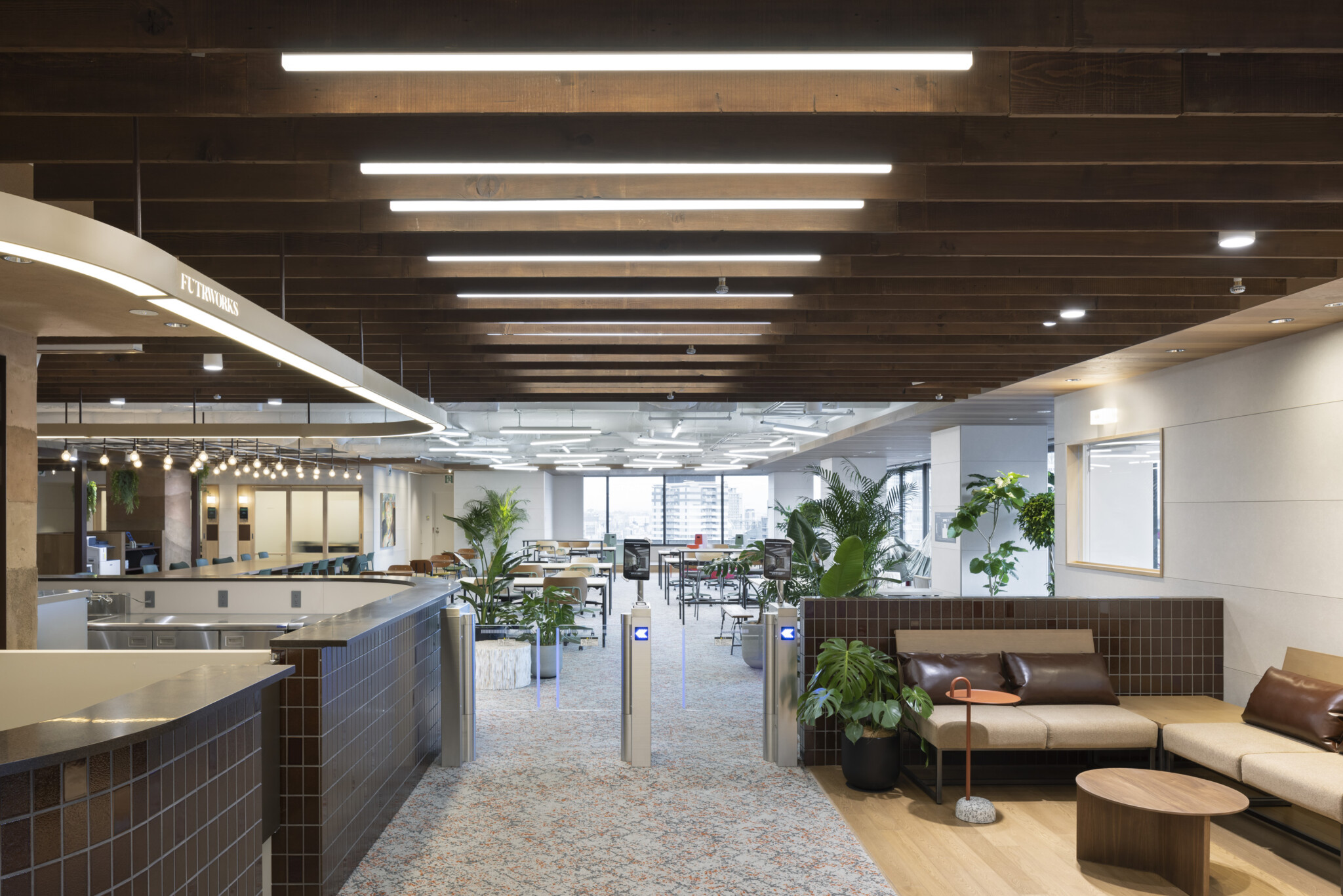 【PRESS RELEASE】設計・施工を手がけた、世界と関西をつなぎ共創を生むコワーキングオフィス「FUTRWORKS」が開業 | プレス ...
